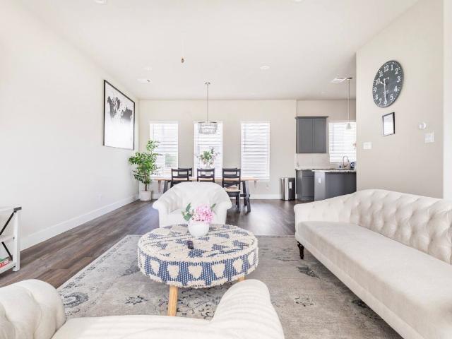 1740 Cove Crescent, Houston, TX 77055 | MLS #32481