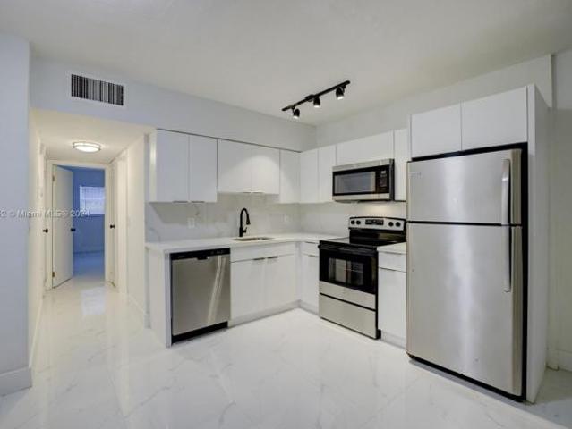 1740 Funston St #3, Hollywood, FL 33020