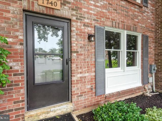 1740 Heather Lane