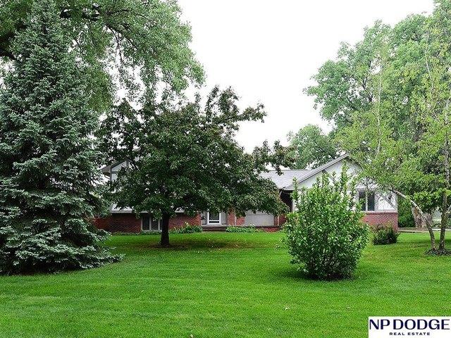 1740 Laguna Dr, Fremont, NE 68025