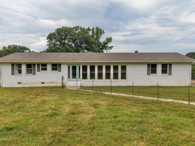 1740 Lister Dr, Pell City, AL 35125
