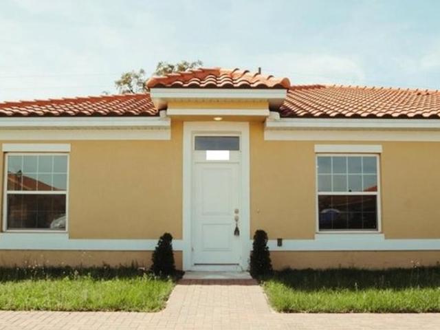 1740 Pacific Rd, Kissimmee, FL 34759