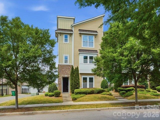 1740 Pat Garrett St, Charlotte, NC 28206