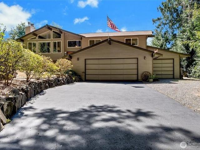 1740 st Street Ct E, Lake Tapps, WA 98391
