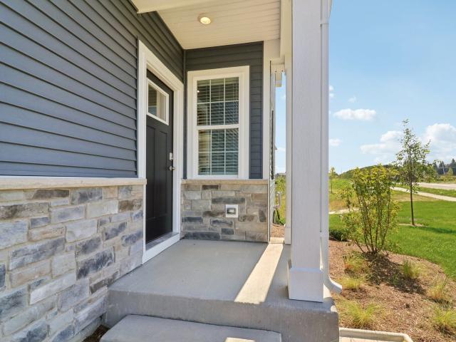 1740 Stable Lane