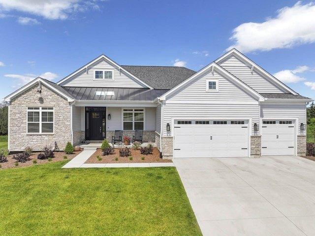 1740 Stonemill Cir, Lake Geneva, WI 53147