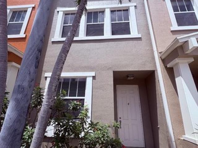 1740 San Benito Way Unit 4, West Palm Beach, FL 33401