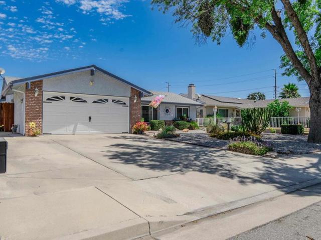 1740 Walden Ln, Hemet, CA 92545 | MLS #PTP2604