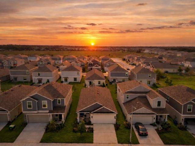 1740 White Water Ct, Davenport, FL 33837 | MLS #TB8494 | Compass