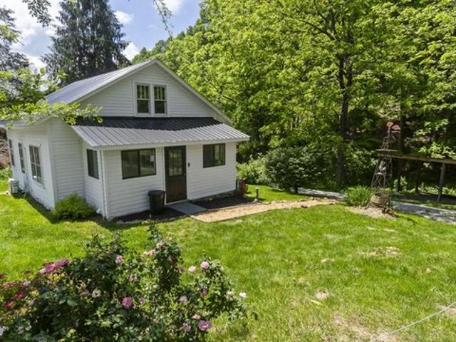 1740 Windingstairs Rd, Topton, NC 28781
