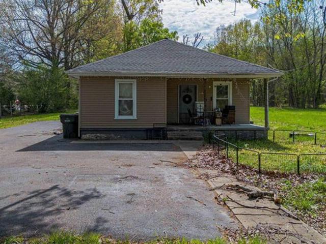 1740 1 Husband Rd, Paducah, KY 42003