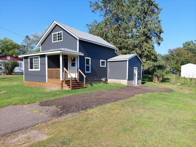 1740 3rd Ave, Cumberland, WI 54829