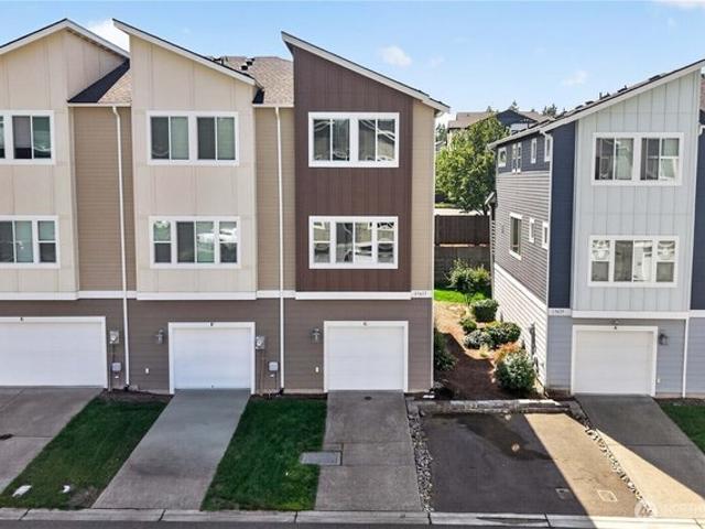 17417 th Avenue Ct E Unit G, Puyallup, WA 98374