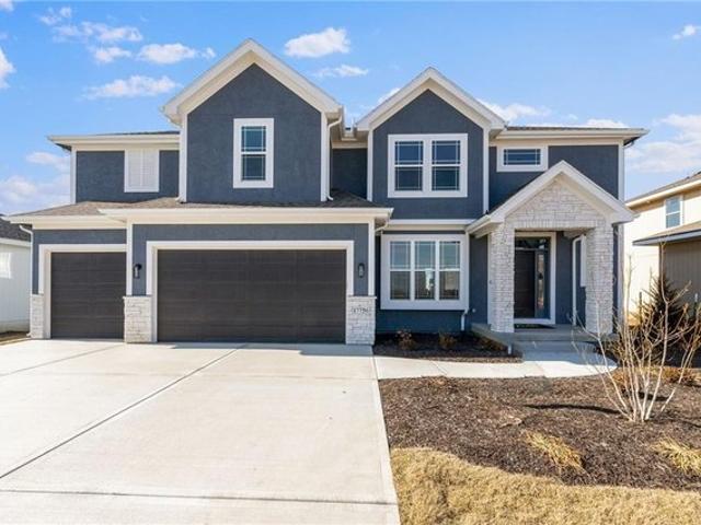 17415 W 164th Ter, Olathe, KS 66062
