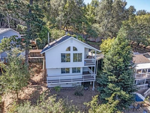 17415 Locust Dr, Los Gatos, CA 95033
