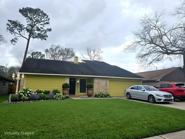 17415 Mallett St, Crosby, TX 77532