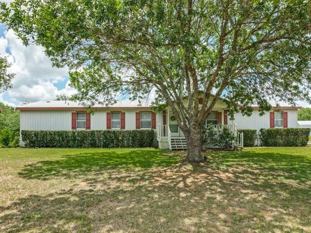 17418 Fx Ball Dr, Elmendorf, TX 78112