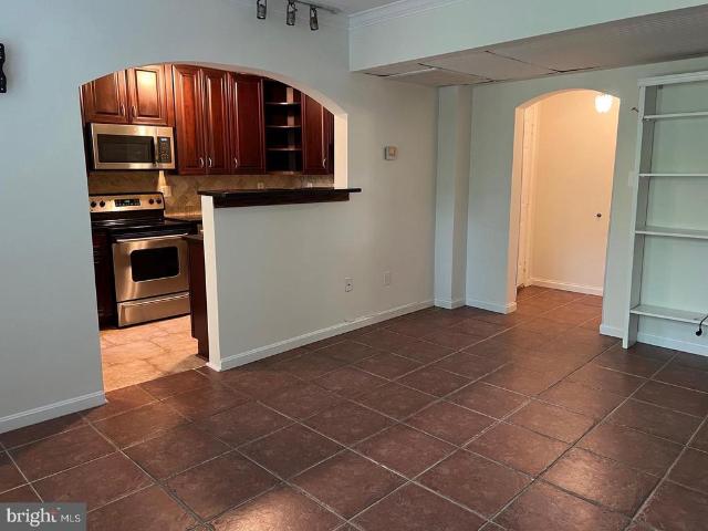 1741 N Troy Street # 8 422