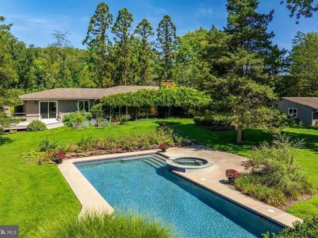 1741 Aquetong Rd, New Hope, PA 18938