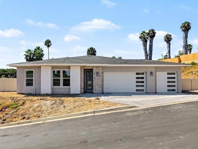 1741 Ishihara Rd, Vista, CA 92084