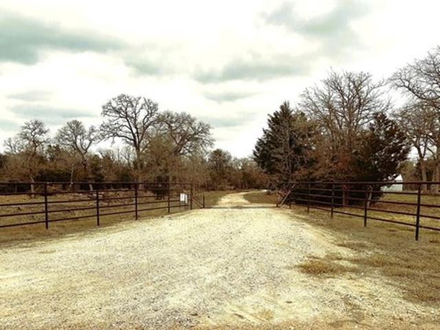 1741 Lange Rd, Ledbetter, TX 78946