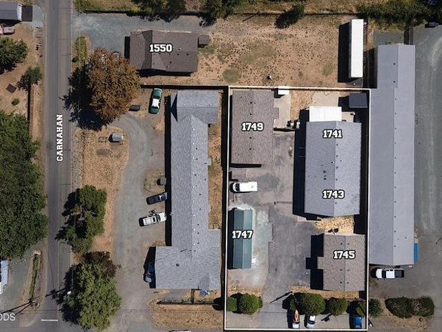 1741 Rogue River Hwy, Grants Pass, OR 97527