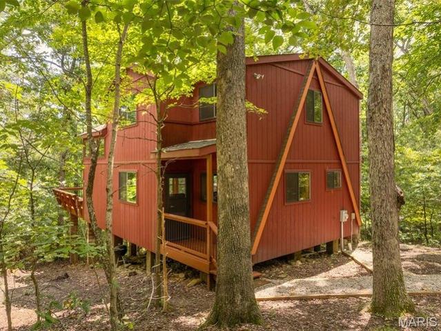 1741 Sonnenblick Dr, Innsbrook, MO 63390