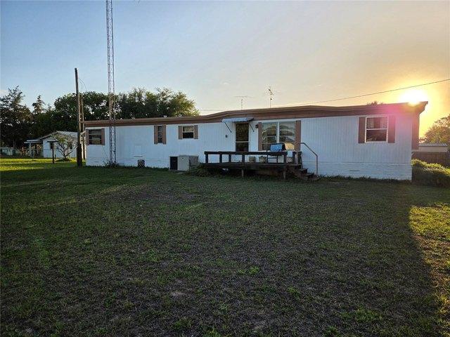 17420 SE 36th Ln, Ocklawaha, FL 32179