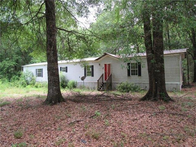 17421 Carroll Rd, Bogalusa, LA 70427