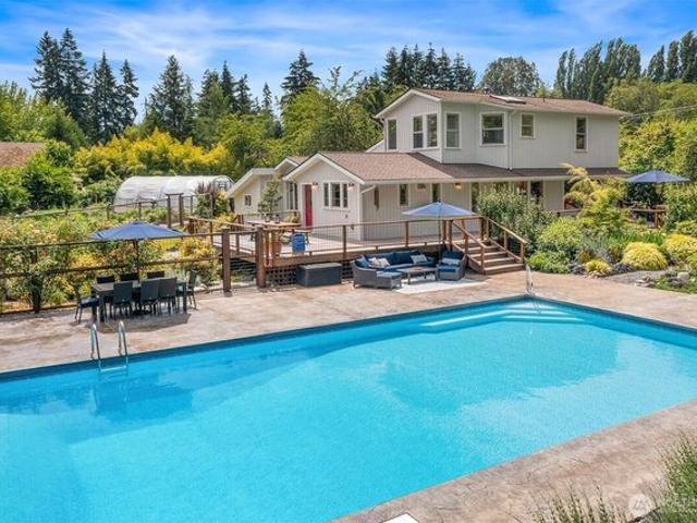 17424 th Ave SW, Vashon, WA 98070