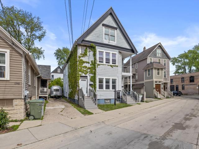 1742 N Pulaski St, Unit 1744