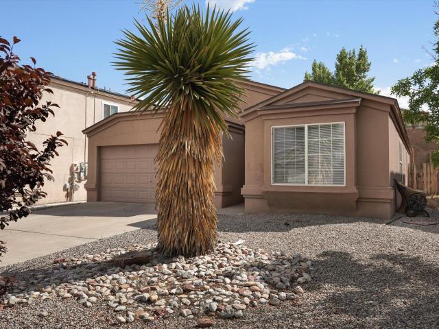 1742 Gallinas Road NE