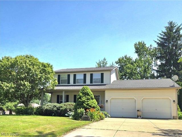 1742 Steese Rd, Green, OH 44685