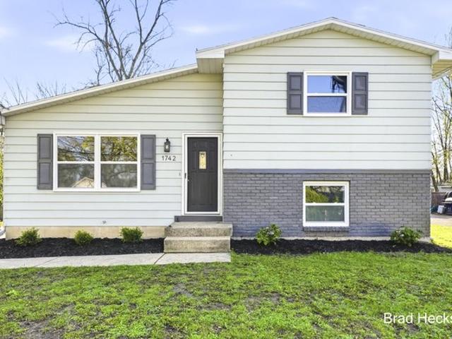 1742 Woodlawn Ave SE, Grand Rapids, MI 49506