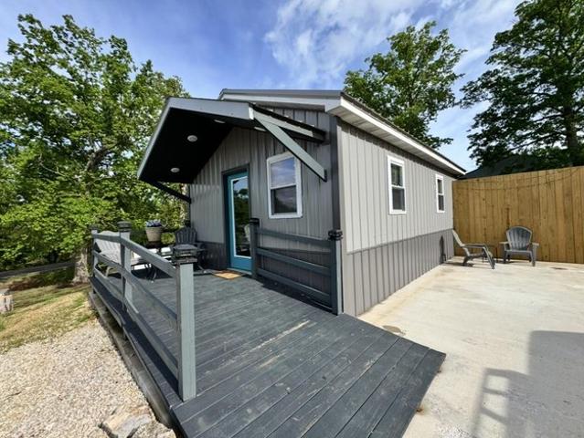 17433 State Highway 19 S, Eminence, MO 65466