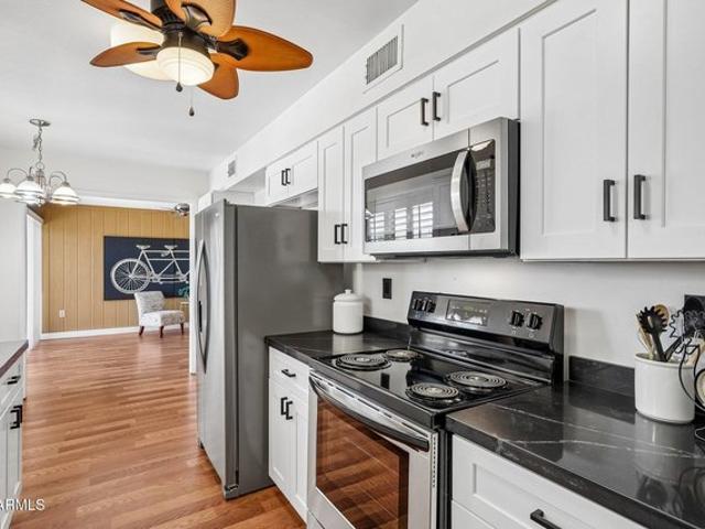 17435 N 99th Dr, Sun City, AZ 85373