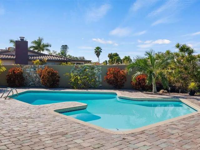 1743 New Hampshire Ave NE, St. Petersburg, FL
