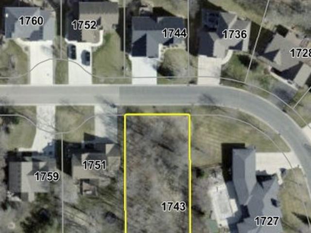1743 Oakpointe Dr, Waconia, MN 55387