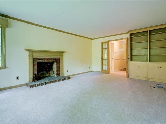 1743 Calkins Road