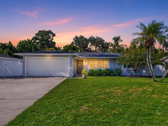 1743 Delaware Ave NE, Saint Petersburg, FL 33703
