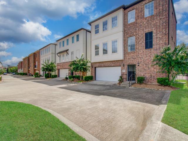 1743 Dominica Drive