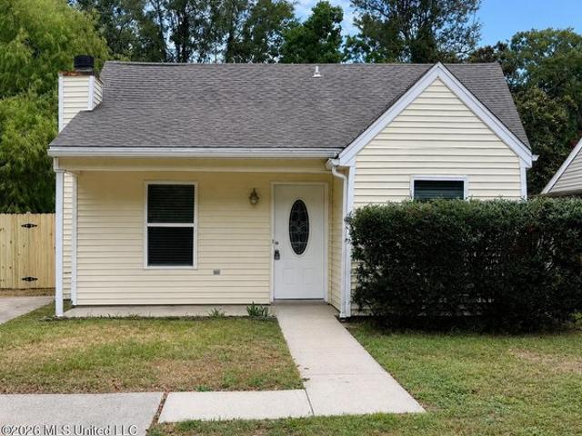 1743 James Buchanan Dr, Biloxi, MS 39531