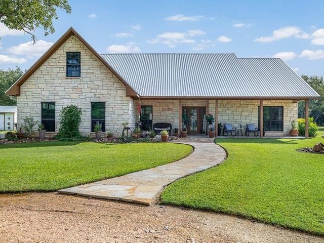 1743 Loehr Rd, La Grange, TX 78945