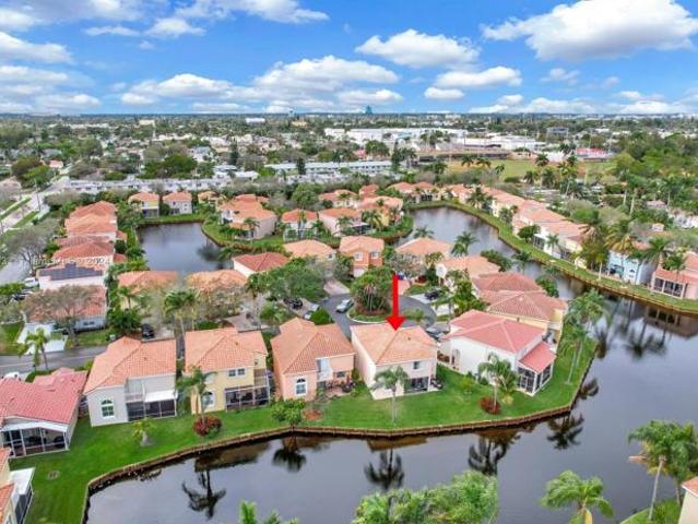1743 Royal Palm Way, Hollywood, FL 33020