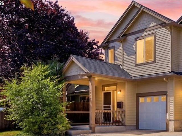 1743 SE Marion St, Portland, OR 97202