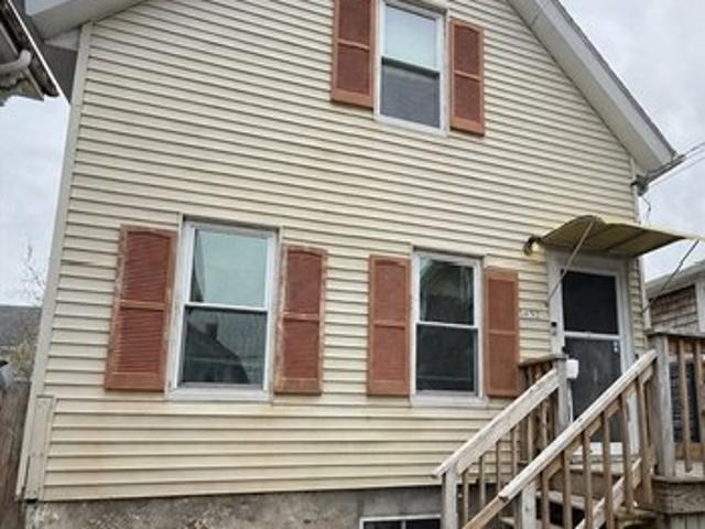174 1/2 Grinnell St, New Bedford, MA 02740