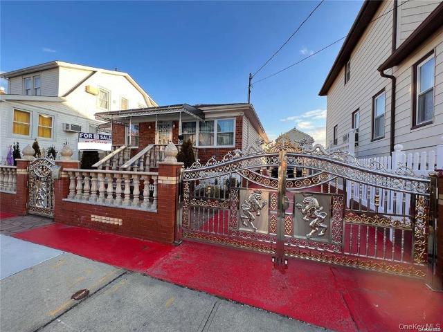174 28 th Avenue | Compass
