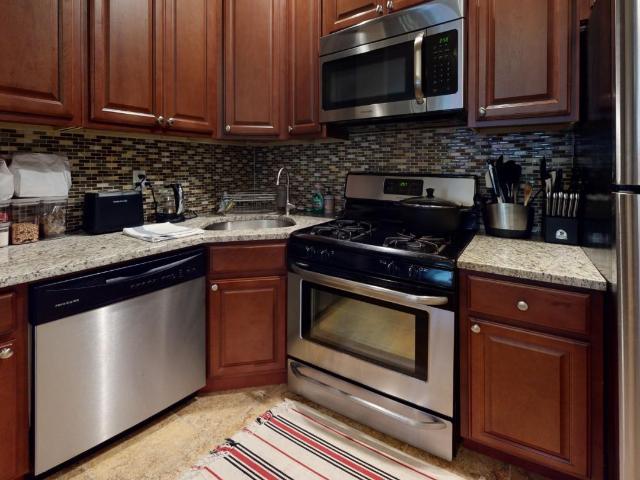 174 Carroll Street 2D