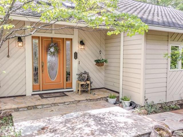 174 Bogey Ln, Salem, VA 24153