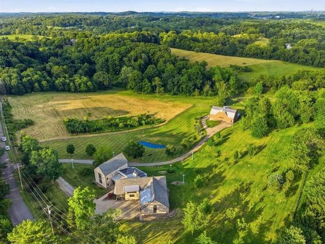 174 Barberry Rd, Sewickley, PA 15143